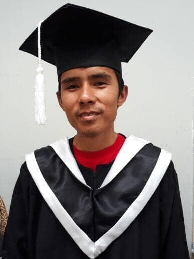 Jual Toga wisuda ala kampus luar negeri - Kab. Bandung - Niche Wisuda ...