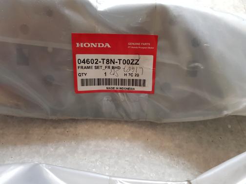 Jual Sparepart Mobil HRV - Bullhead Atas Radiator 04602-T8N-T00ZZ ...