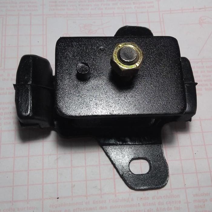 Jual Dudukan mesin / Engine mounting Toyota Kijang Innova bsn. 12361 ...