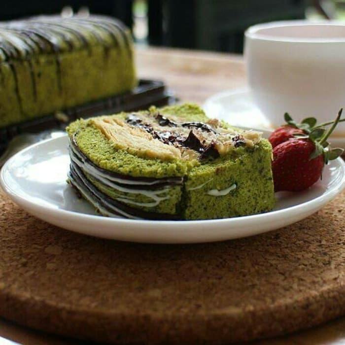 Jual Oleh-Oleh Khas Medan Bolu Napoleon Medan Rasa Green Tea - Kota ...