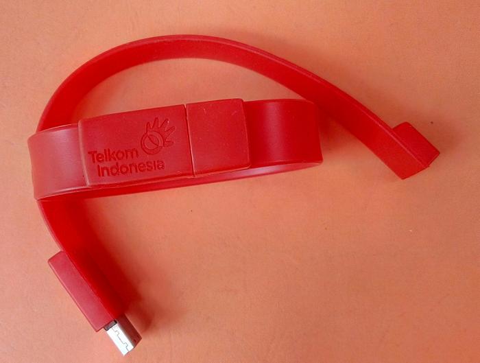 Jual flashdisk 8 gb bentuk gelang - Jakarta Barat - Red Peony | Tokopedia