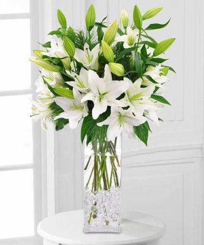 Jual Bunga Lily segar satu ikat isi 12 - 16 kuntum / bunga lily ...
