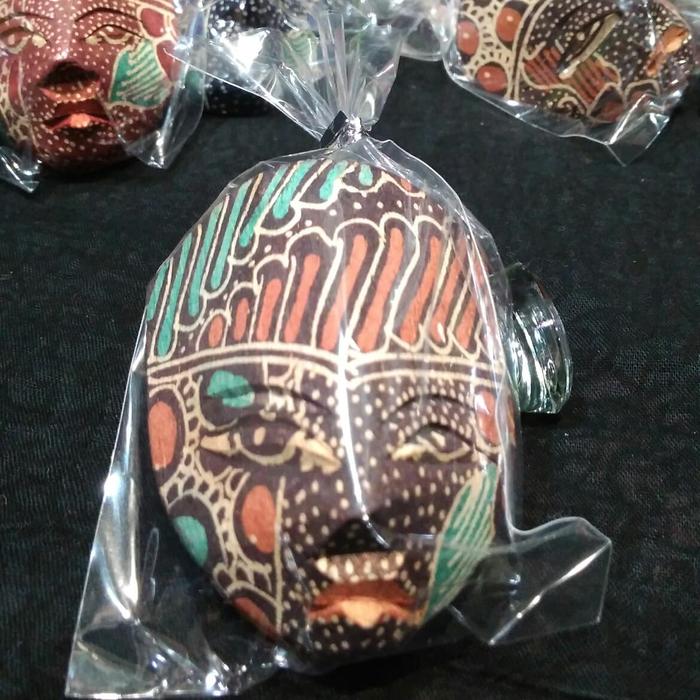 Jual magnet topeng kayu batik oleh-oleh Indonesia - Jakarta Pusat ...