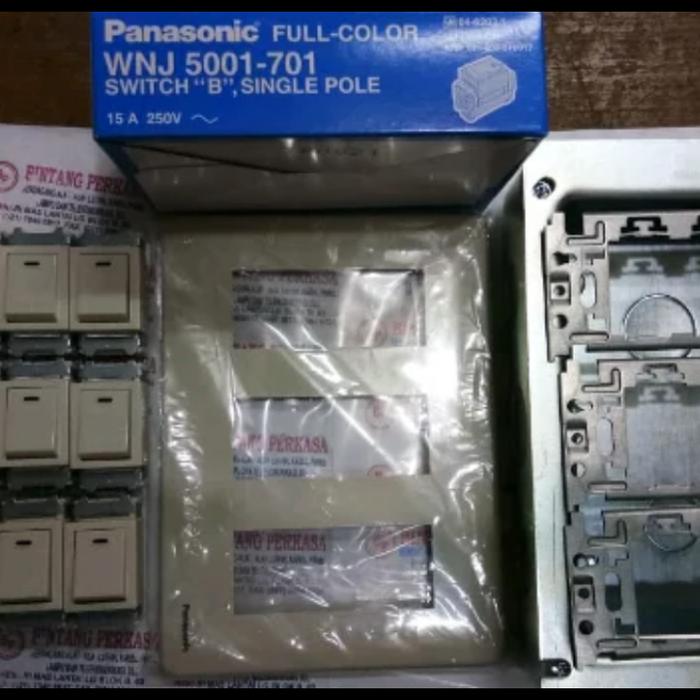 Jual Saklar Inbow 9 Gang / 9 Switch + Inbowdus Metal merk Panasonic ...