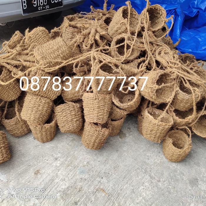 Jual Pot bunga gantung vas bunga serabut kelapa - Jakarta Pusat ...