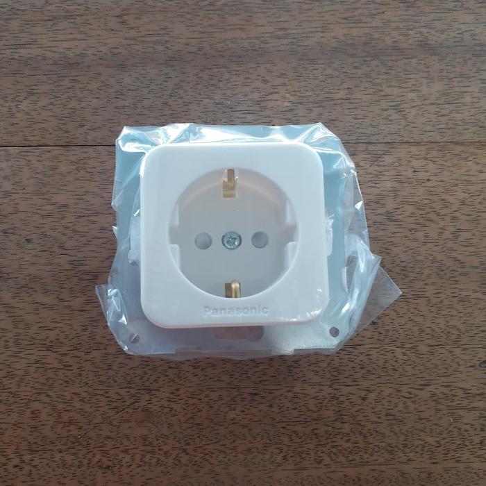 Jual Stop Kontak Dalam Panasonic Wide Series WEJ 1121-7 (CP) - Kab ...