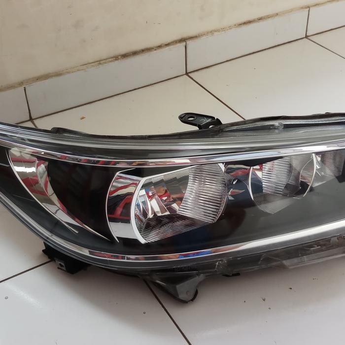 Jual Headlamp Lampu depan Toyota All new Kijang Innova Reborn - Jakarta ...