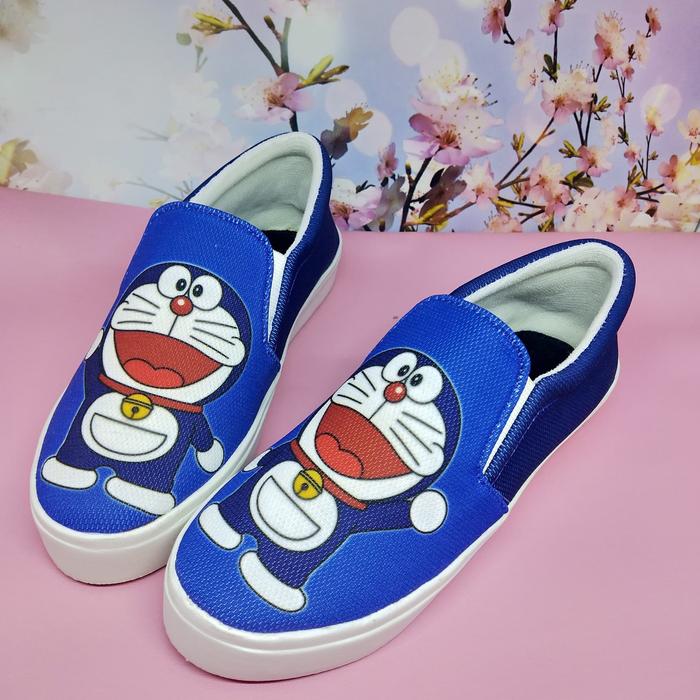 Sepatu Doraemon Murah