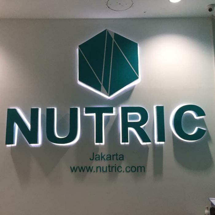 Jual Huruf Timbul 3D Signage Galvanis Plat LED Backlight Backdrop ...