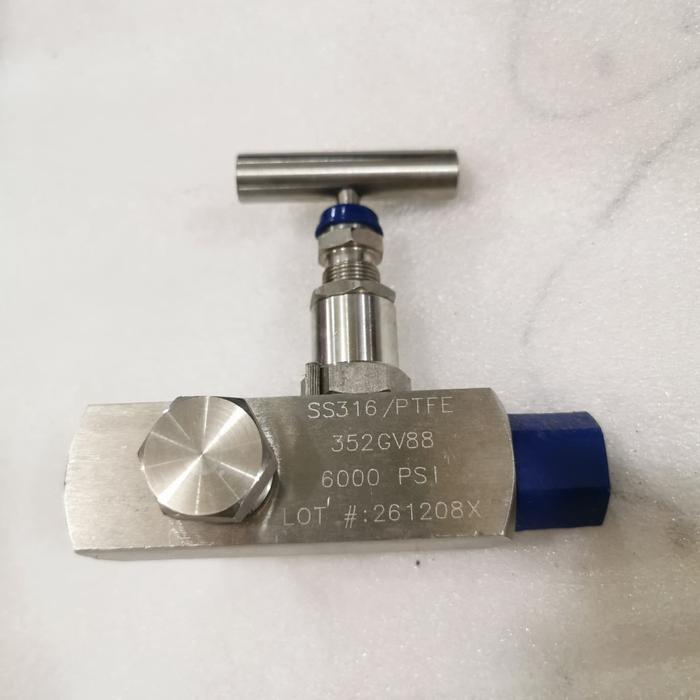 Jual Gauge Needle Valve 1/2" MXF NPT SS316 6000PS VENT BLEED BAUMER ...