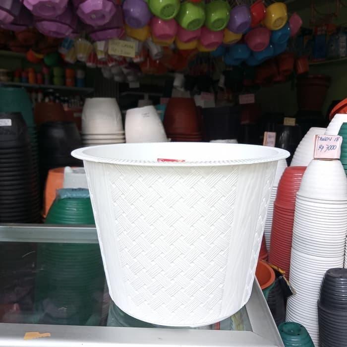 Jual Pot Bunga Tanaman CJP ANYAM 25/905 warna putih - Kab. Bogor ...