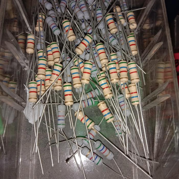 Jual Resistor 5k6 5.6Kohm 5.6 K 1watt 1 watt toleransi 5% - Kota Depok ...