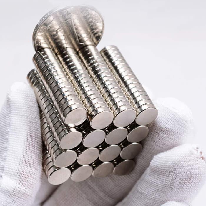 Jual Magnet Neodymium Super Model Koin Bulat 8 x 2 mm (Harga per keping ...