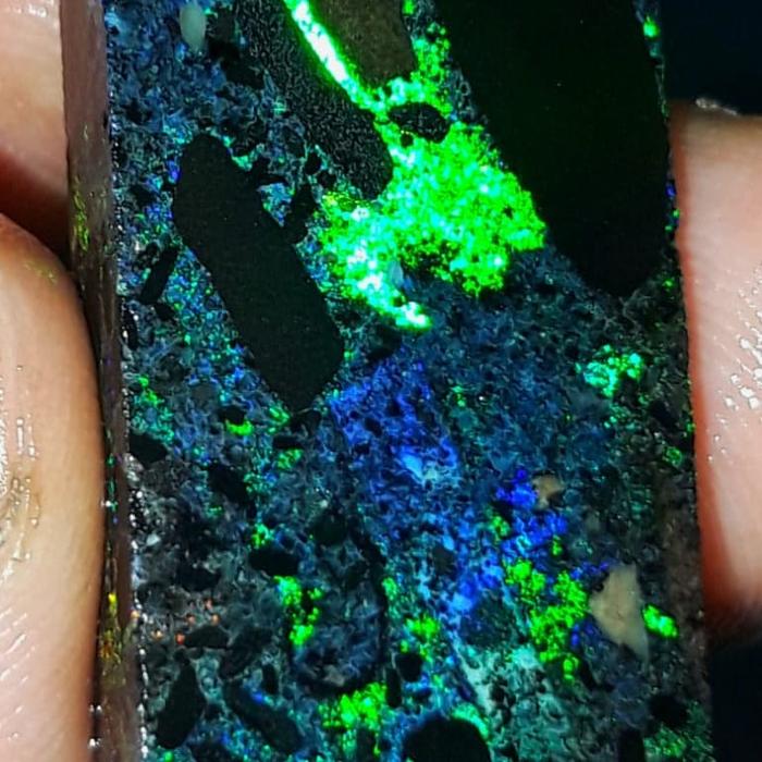 Bahan Batu Kalimaya Black Opal
