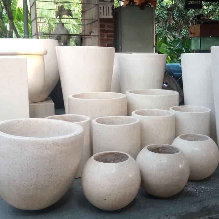 Jual Pot Taman Teraso Tipe Bola D20cm Finising Gloss - Kota Depok ...