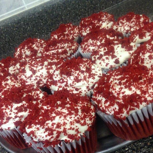 Jual Red Velvet Crumble 200 gr topping red velvet crumb hiasan kue ...