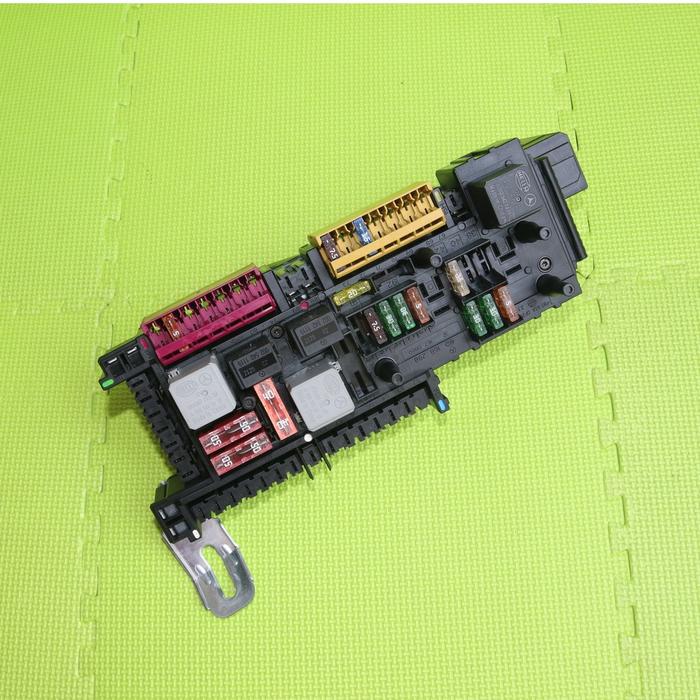 Jual Mercedes W204 w212 Rear SAM | Relay Fuse Box Mercy C E 2007-2014 ...