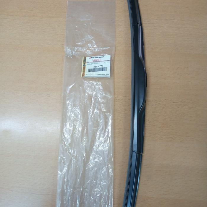 Jual blade assy all new pajero RH wiper - 8250a777 - Jakarta Utara ...