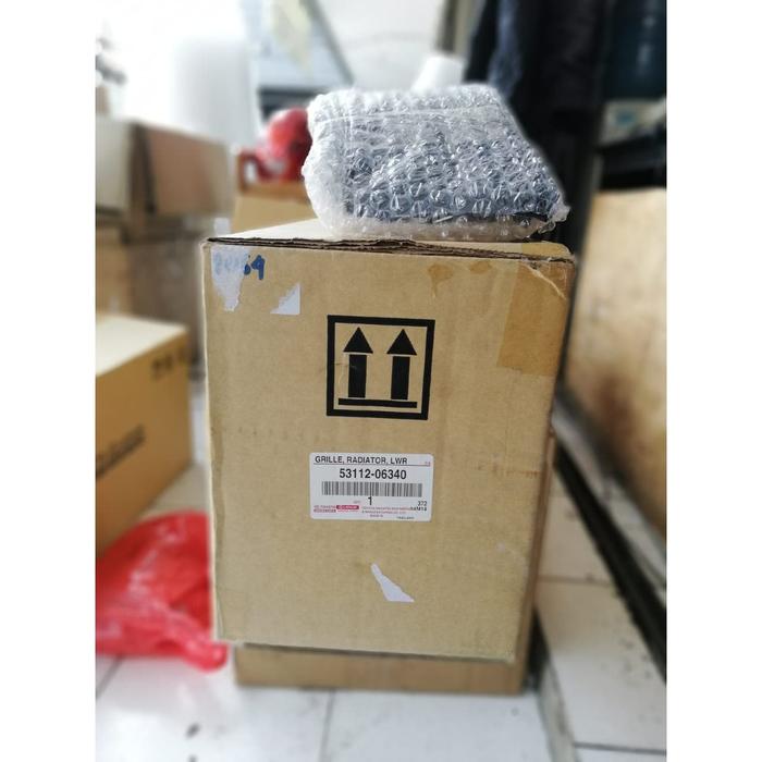 Jual 53112-06340 Grille Radiator Lower No.1 Ori Toyota Camry 2012-2015 ...