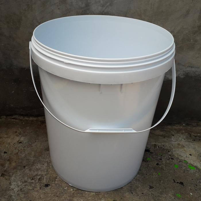 Jual Ember Cat Putih Polos 25 Kg Tempat Sampah Plastik 20 Liter - Tanpa ...