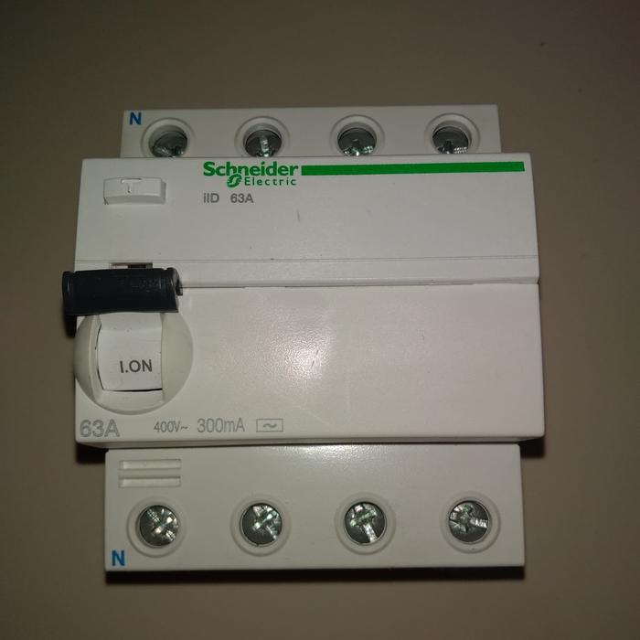 Jual ELCB RCCB 4P 63A 300mA Schneider - Jakarta Pusat - PUTRA PANEL ...