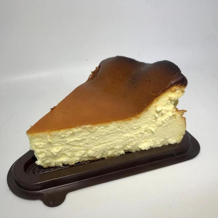 Jual BASQUE BURNT CHEESECAKE (SLICED) - Jakarta Selatan - Animo Bakery ...