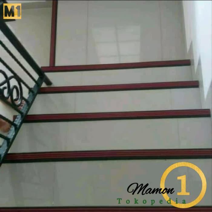 Jual Anti slip tangga Pelindung karet anak tangga Step nosing karet ...