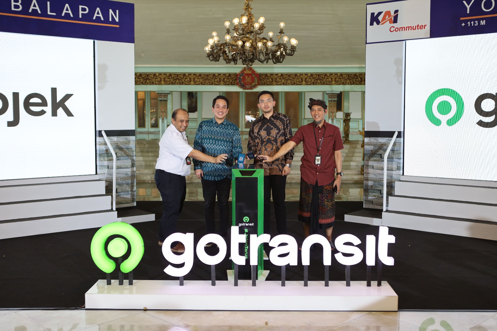 Gojek and KAI Commuter Expands GoTransit Collaboration, Offering ...